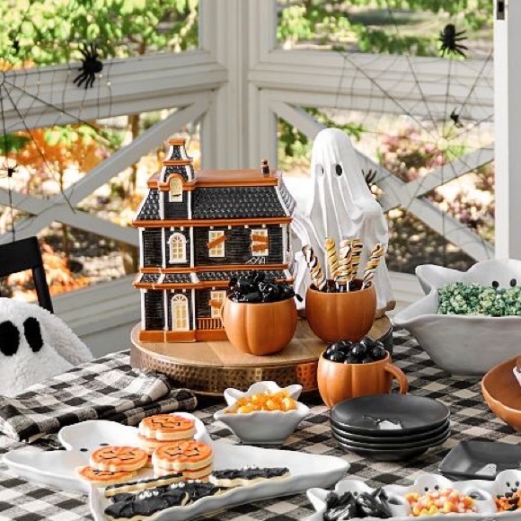 Pottery Barn | Accents | Pottery Barn Spooky And Cute Lidded Haunted ...